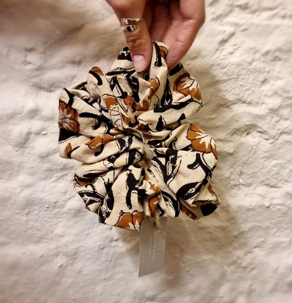 Imogen Rose Block Print Scrunchie - Neutral and Black – BY IMOGEN ROSE